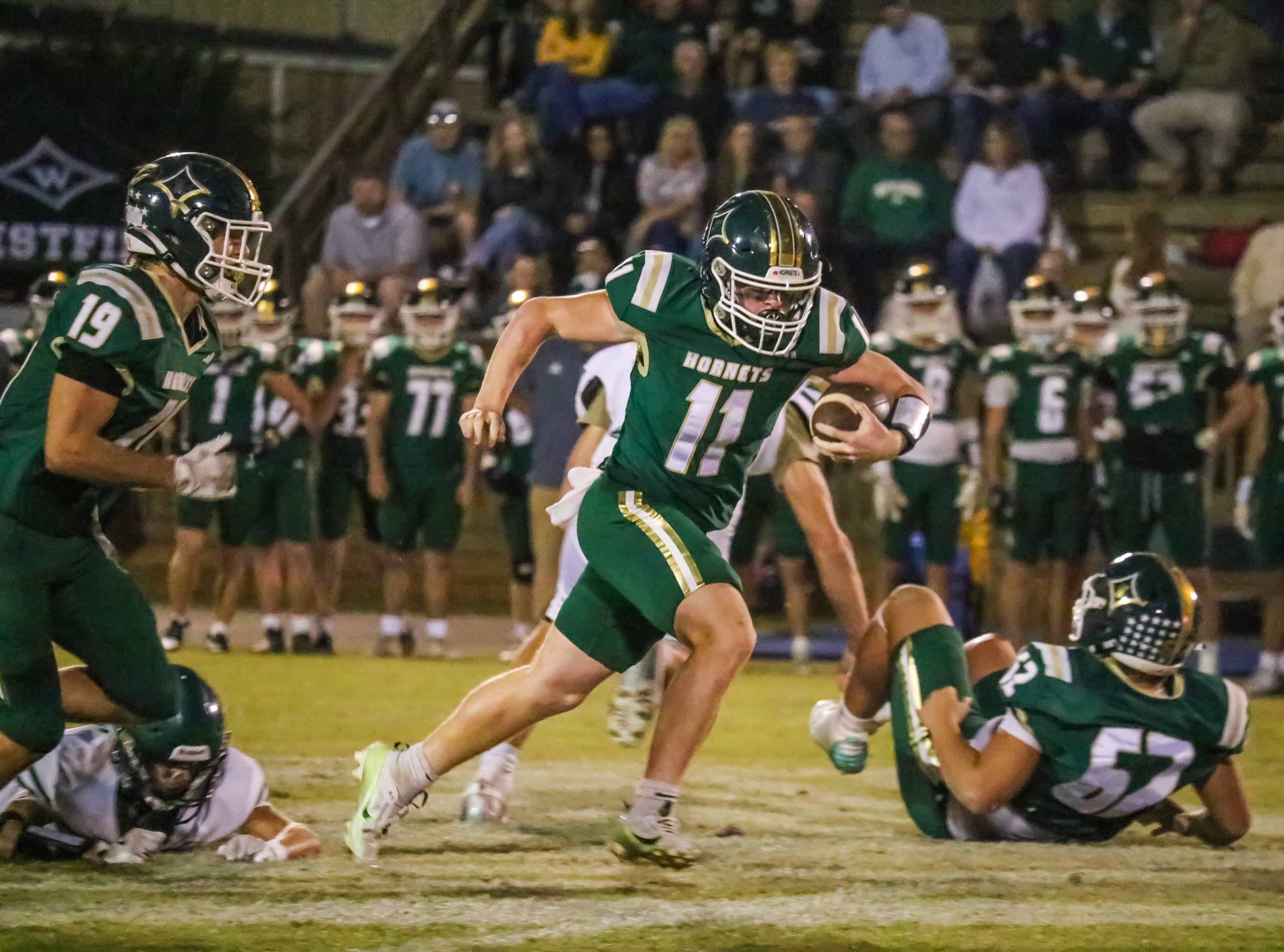 Friday Night Football Roundup — Week 9 – Houston Home Journal