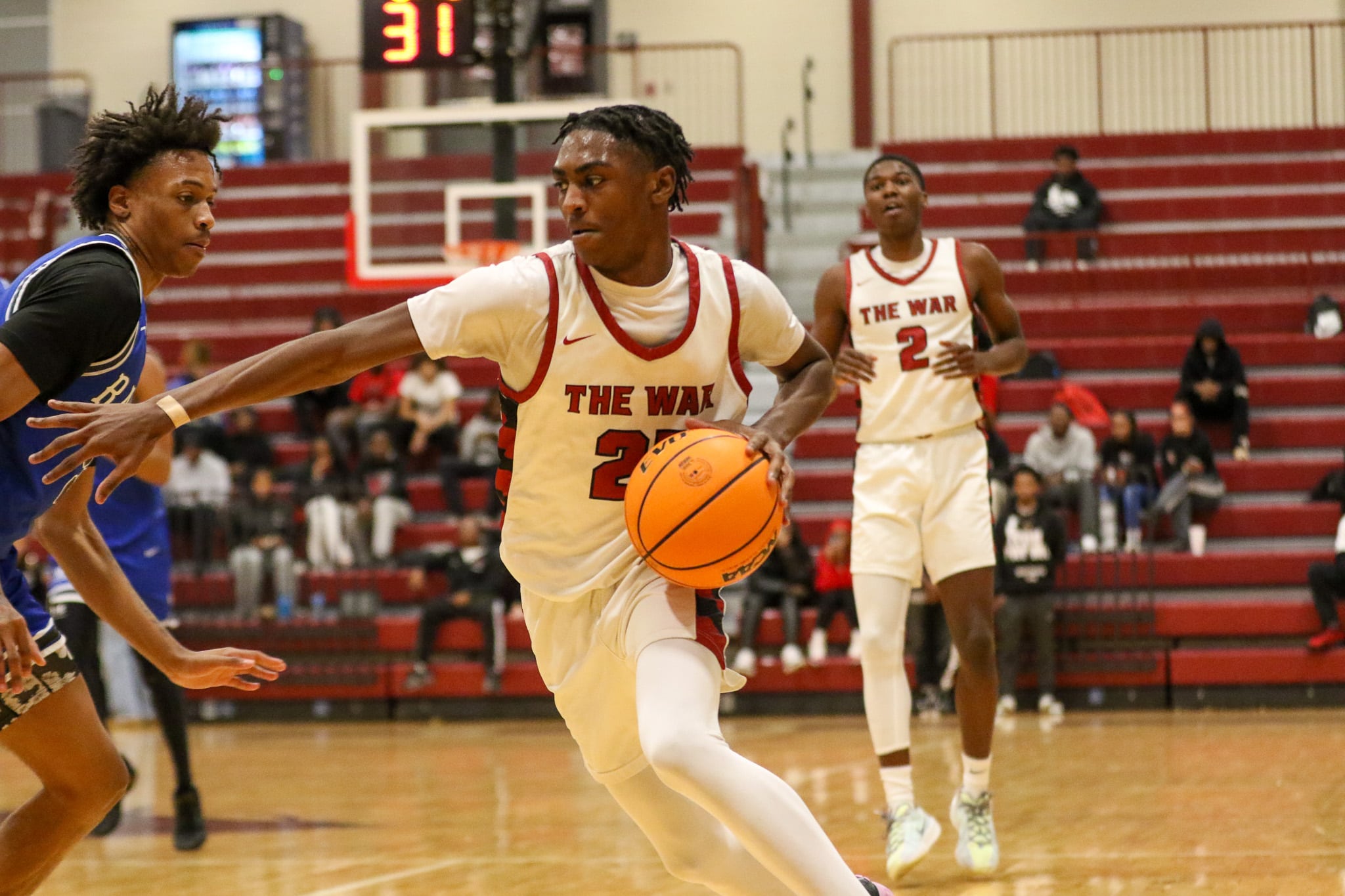 Warner Robins basketball staves off West Laurens comeback with team ...