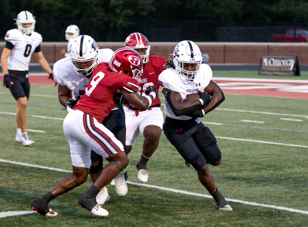 FOOTBALL PREVIEWS: Regular season finale to decide playoff seeding for ...