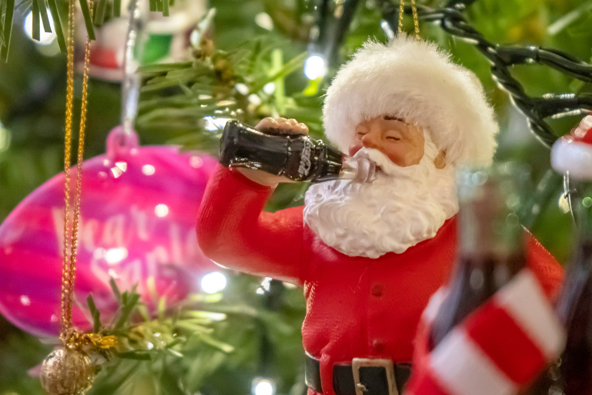 Santa, Coke and Charlie Brown – Houston Home Journal