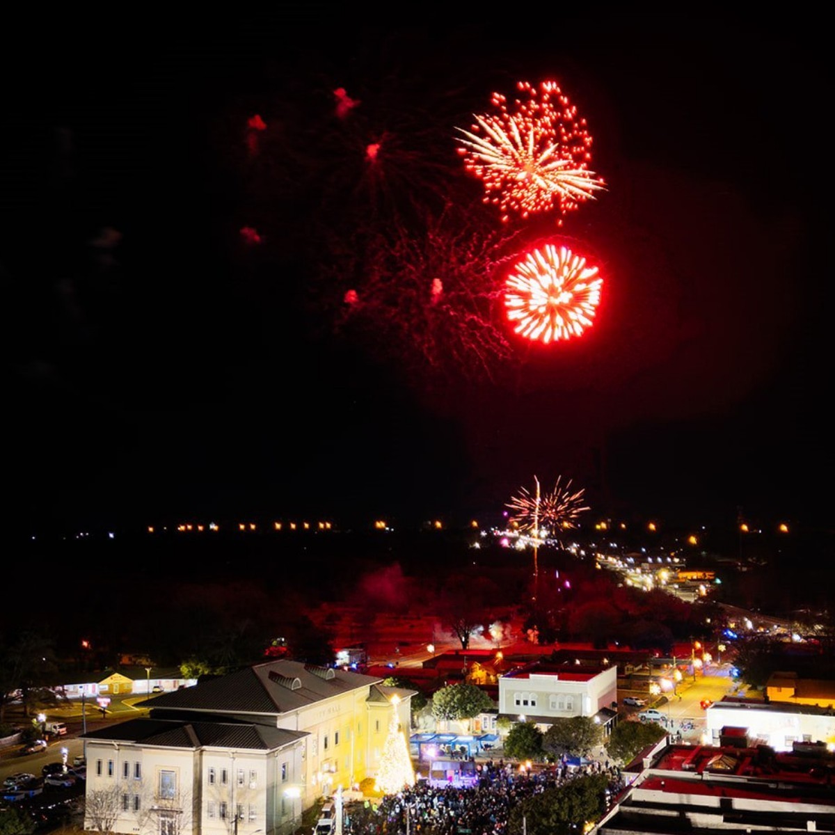City of Perry Buzzard Drop continues New Year's tradition in Houston ...