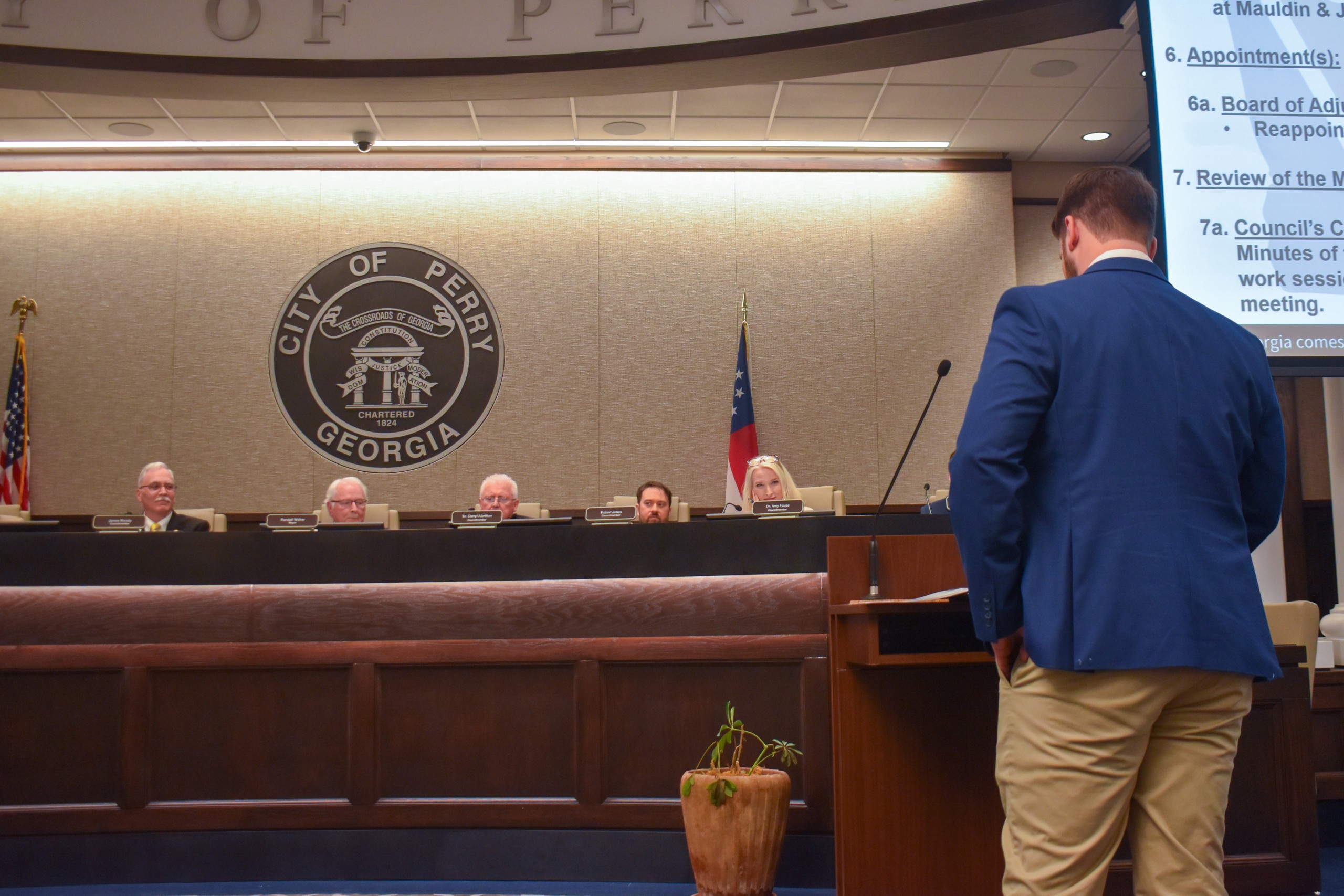 Local auditor reports clean Perry 2025 financial audit – Houston Home ...